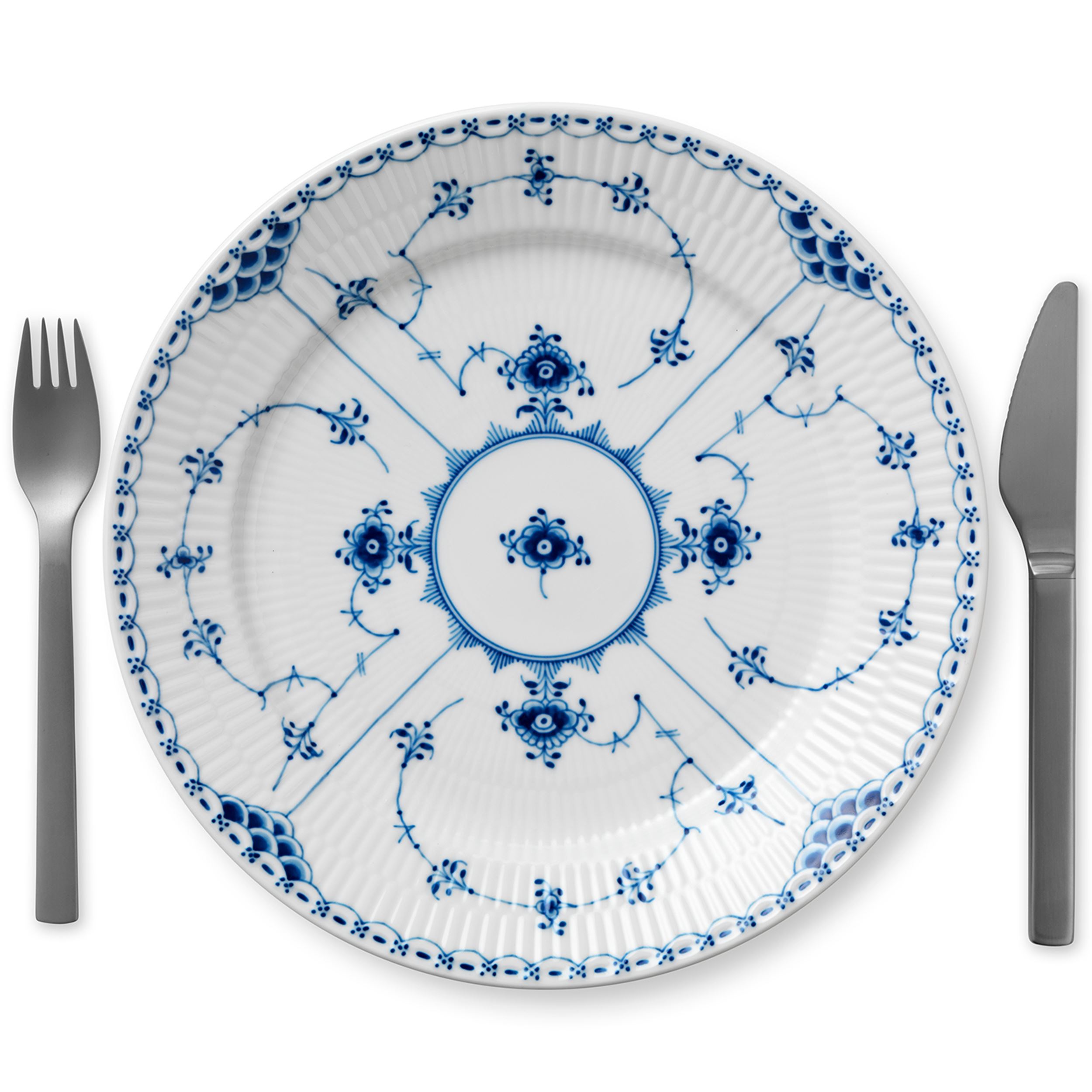 Blue Fluted Half Lace Plate, 27 cm | Royal Copenhagen