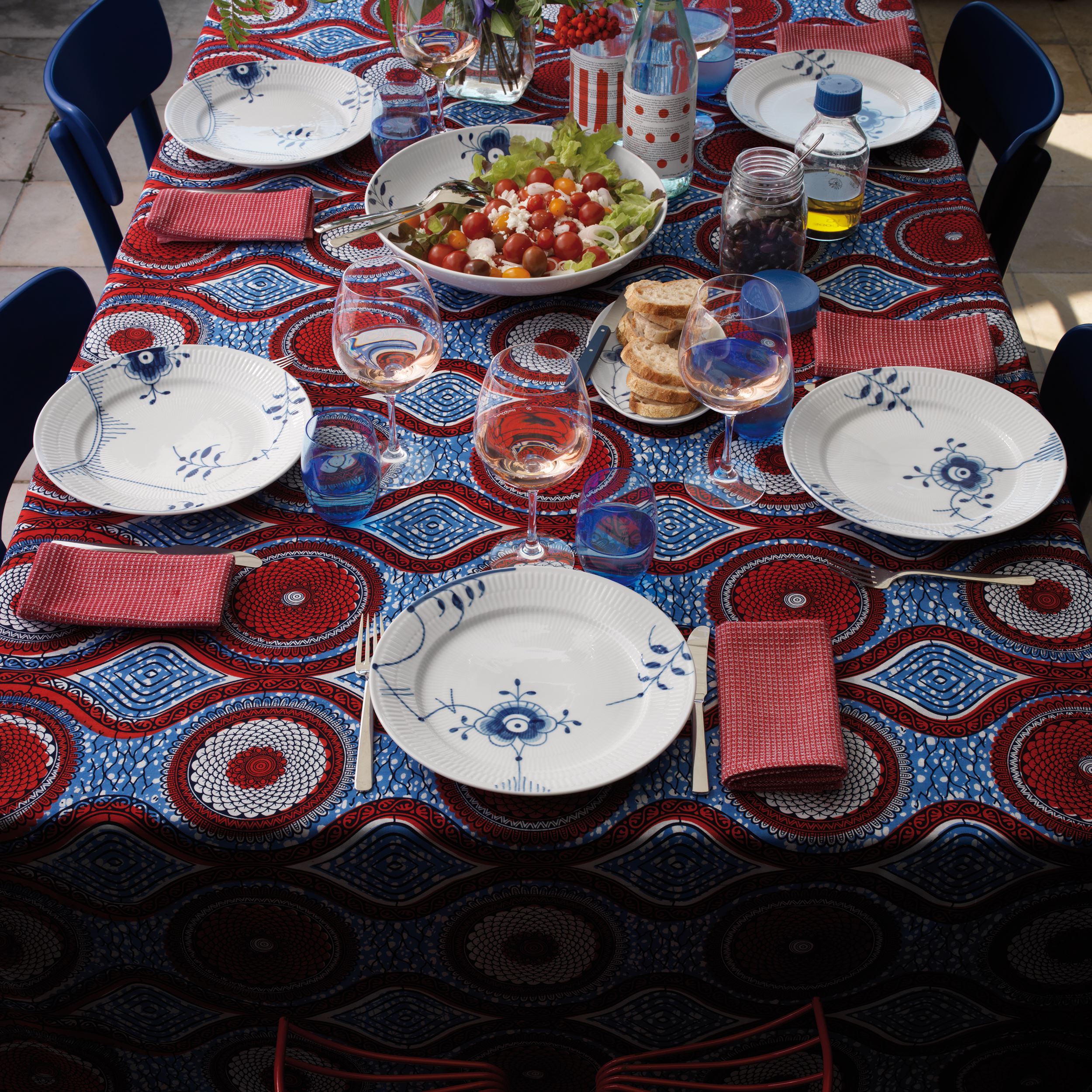 Blue Fluted Mega Plate, Decoration 6, 27 cm | Royal Copenhagen