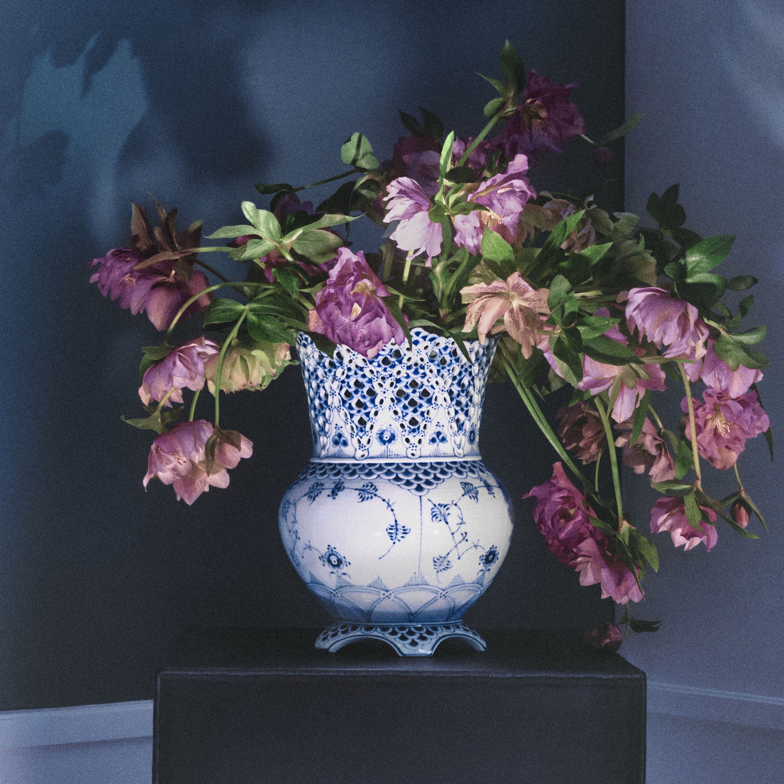 Blue Fluted Full Lace Vase, 22 cm | Royal Copenhagen