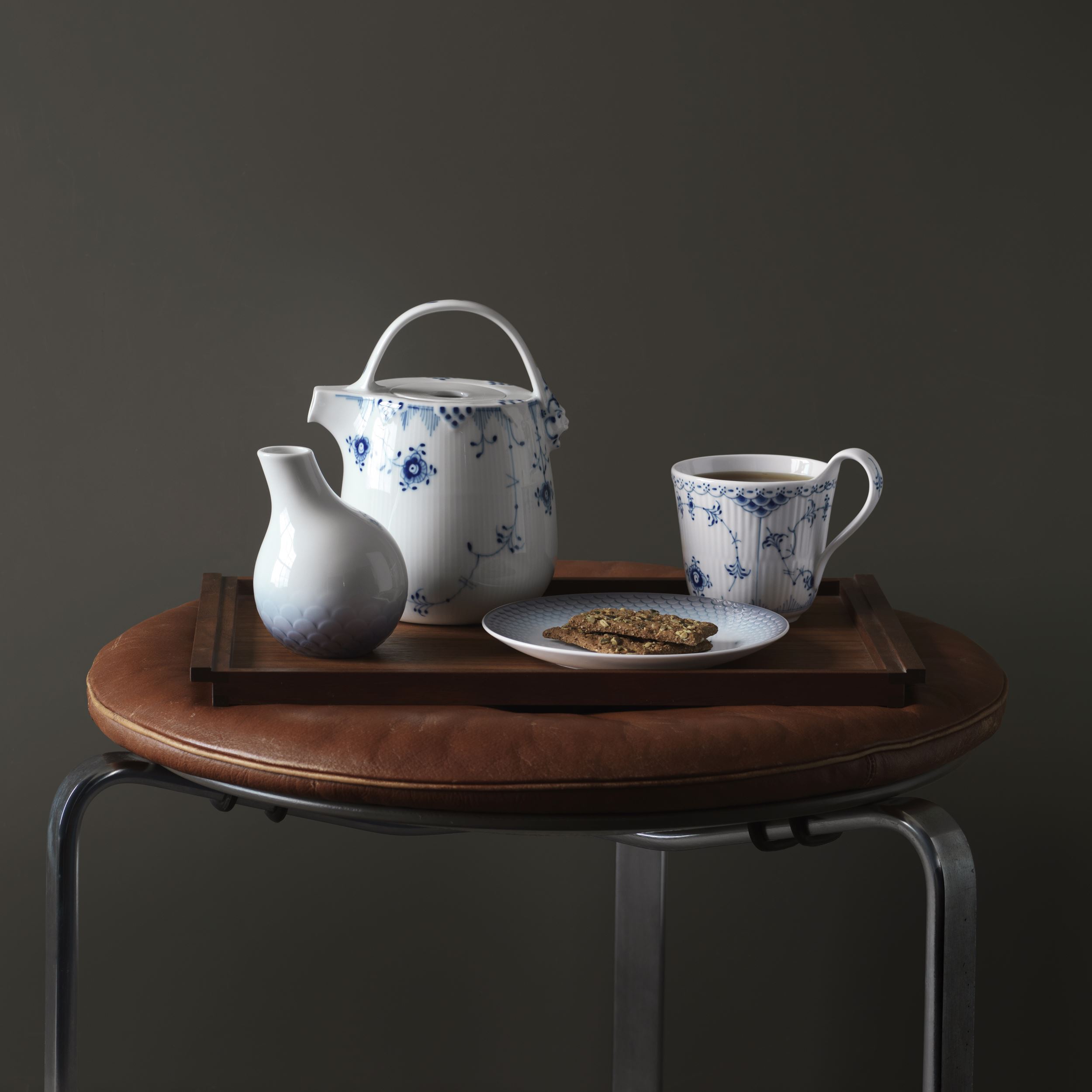 Musselmalet Halbspitze Blau Tasse mit Hohem Henkel, 33 cl | Royal ...