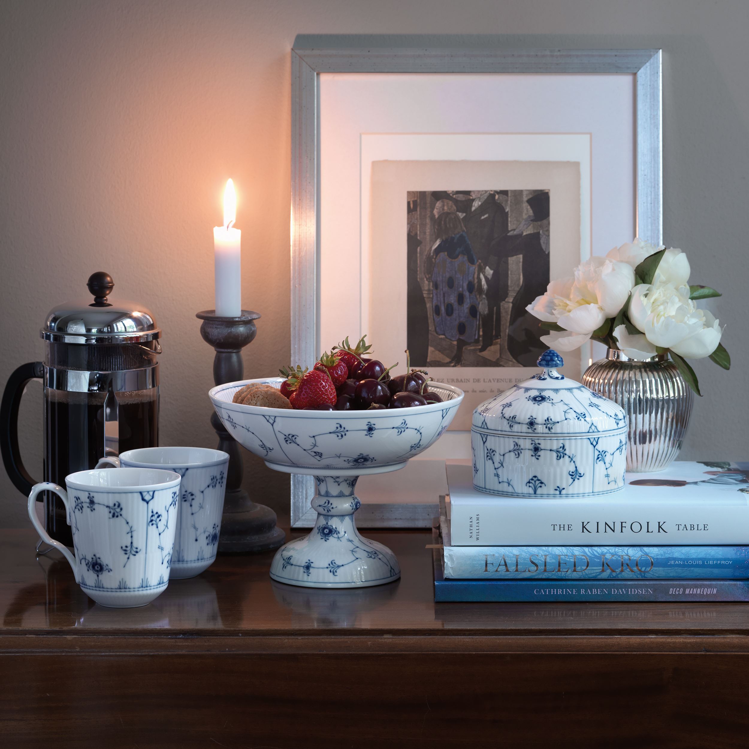 Blue Fluted Plain Bowl on High Foot, 80 cl | Royal Copenhagen