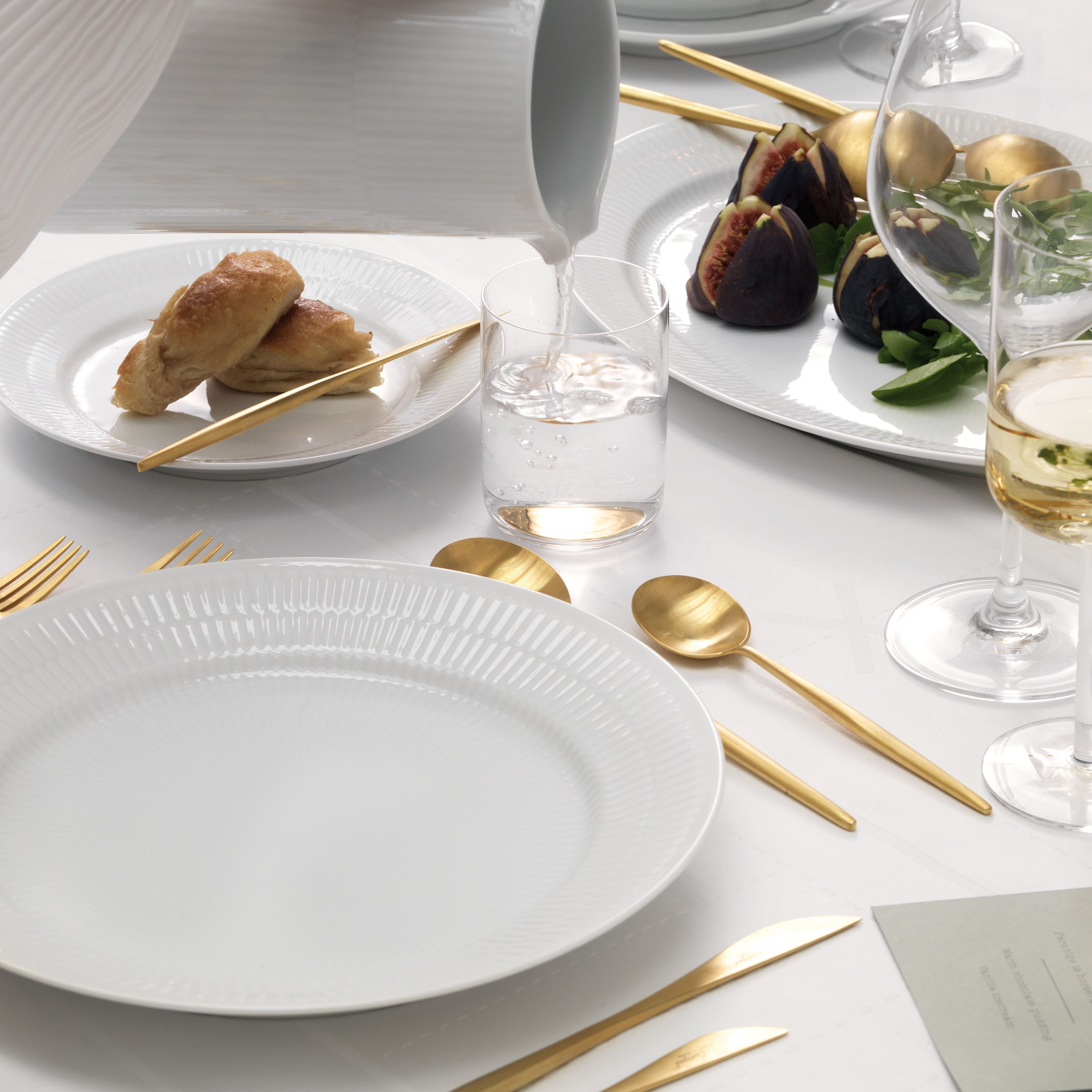 White Fluted Plate, 27 cm | Royal Copenhagen