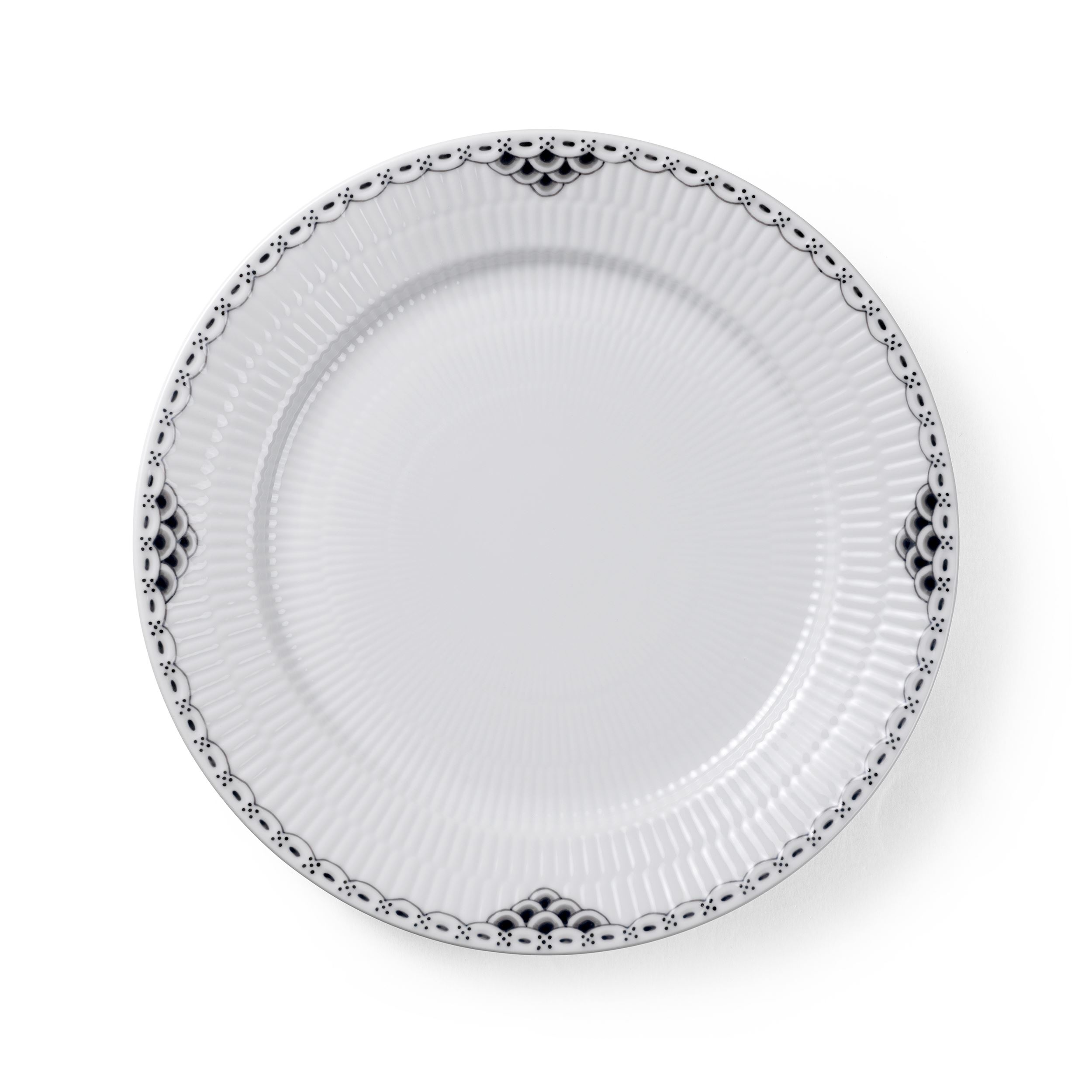 Black Lace Plate, 27 cm | Royal Copenhagen
