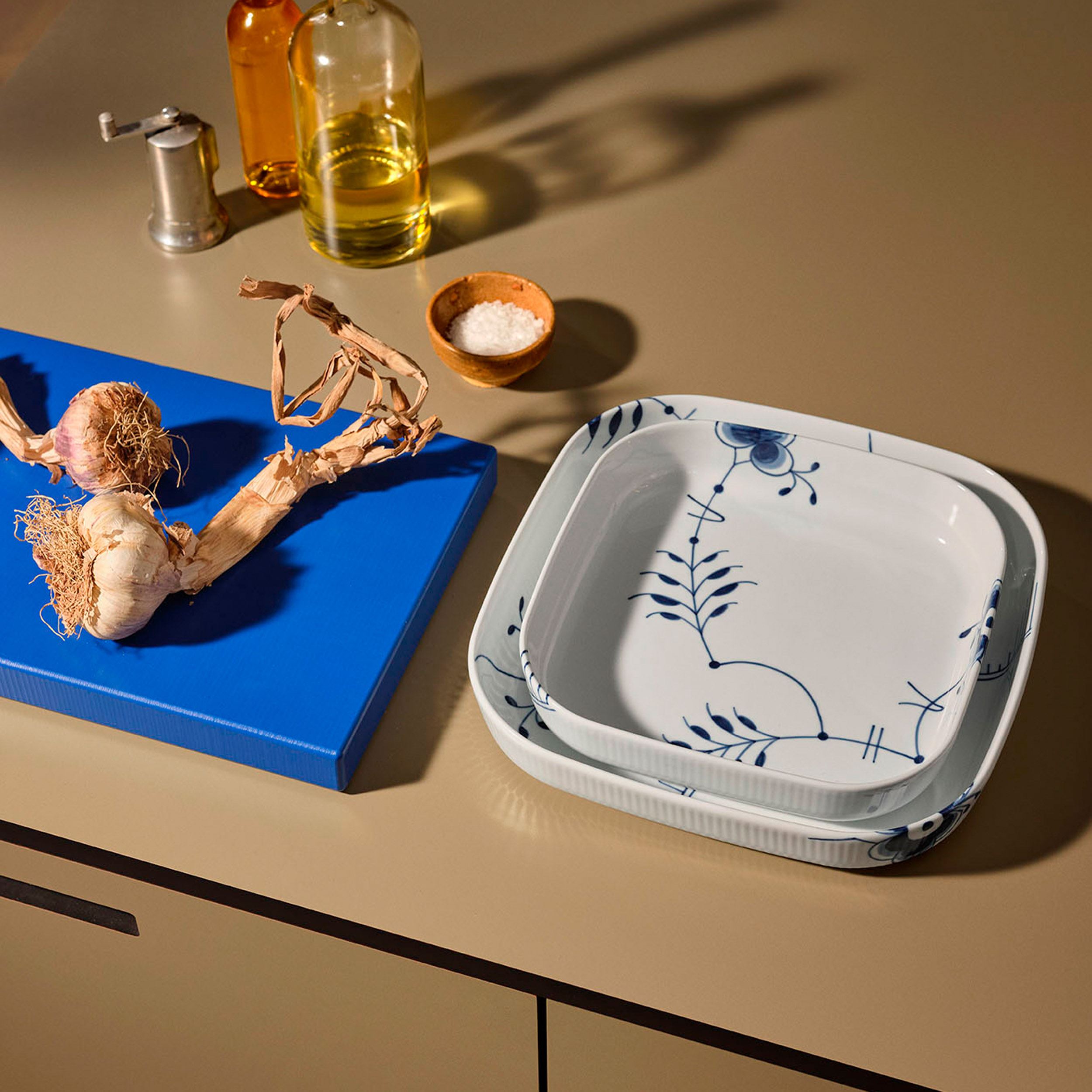 Blue Fluted Mega Bowl, 240 cl | Royal Copenhagen