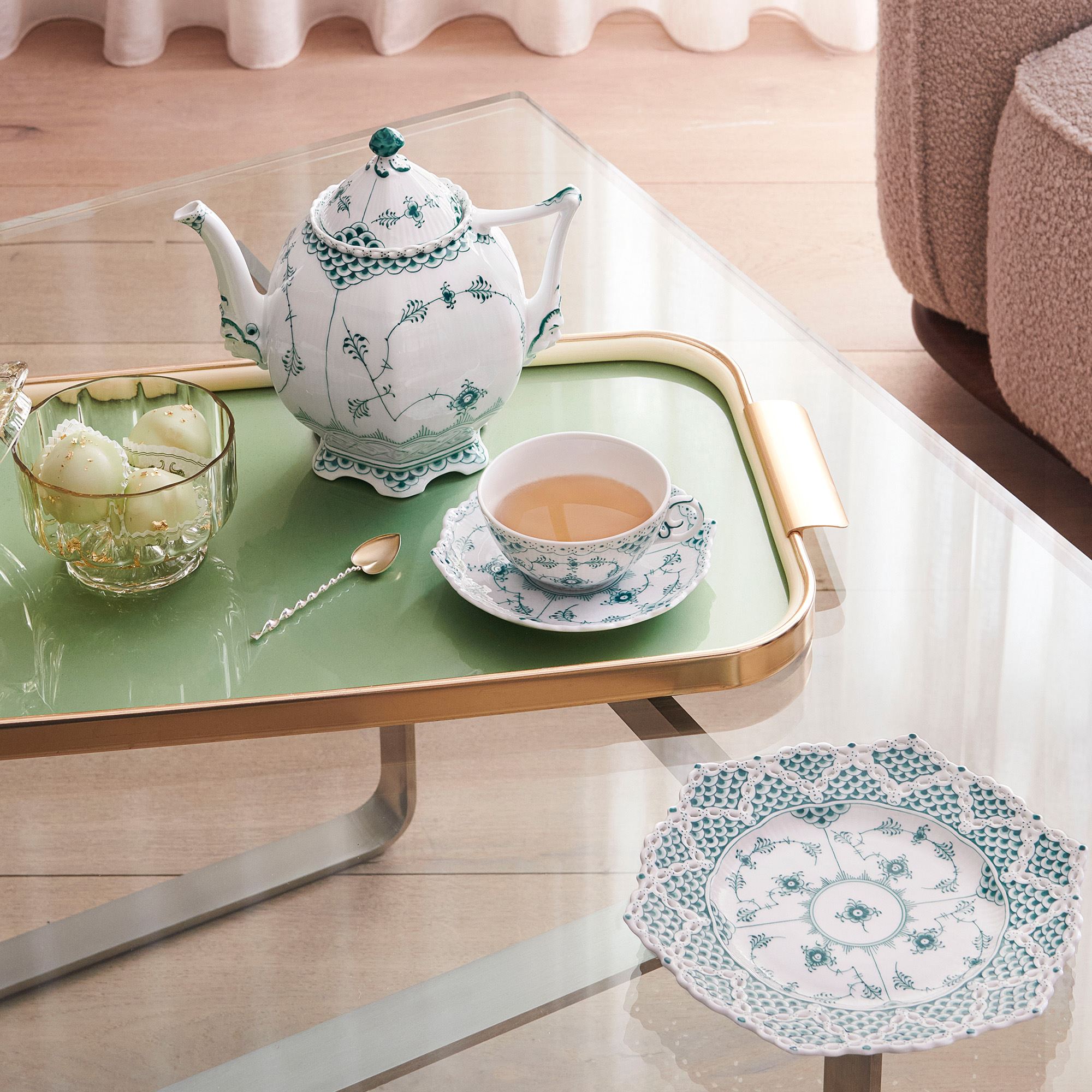 Emerald Green Fluted Full Lace Plate with Lace Border, 21 cm | Royal ...
