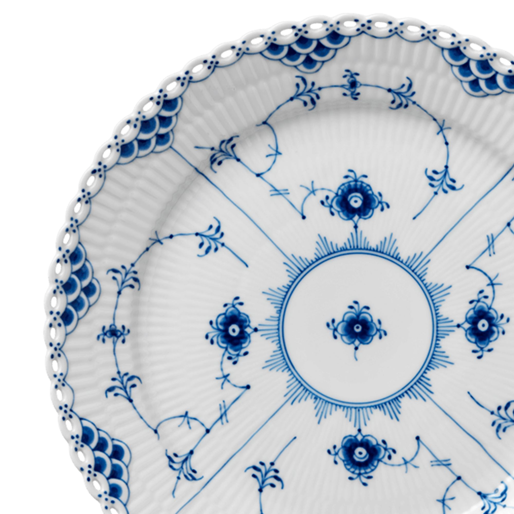 Blue Fluted Full Lace Plate, 25 cm | Royal Copenhagen