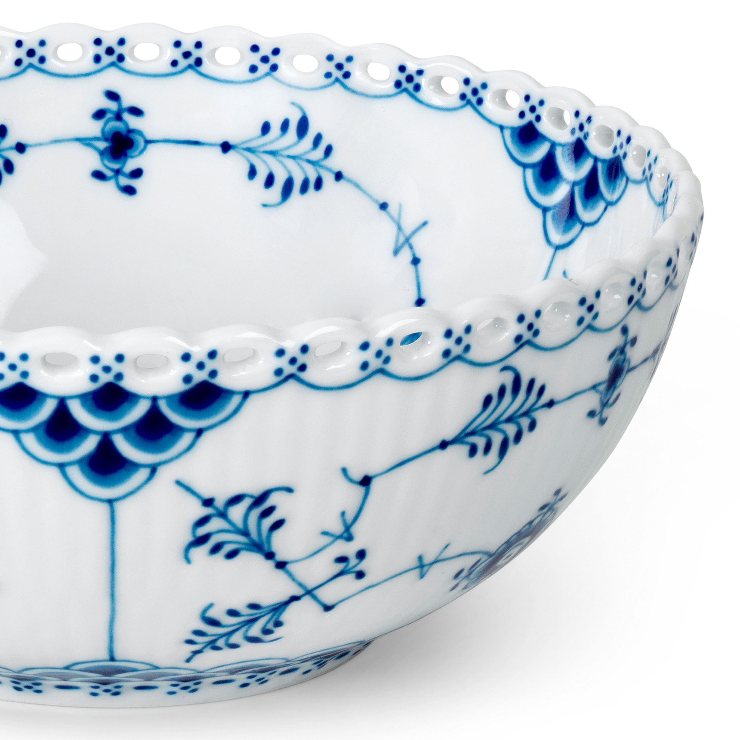 Blue Fluted Full Lace Bowl, 50 cl | Royal Copenhagen
