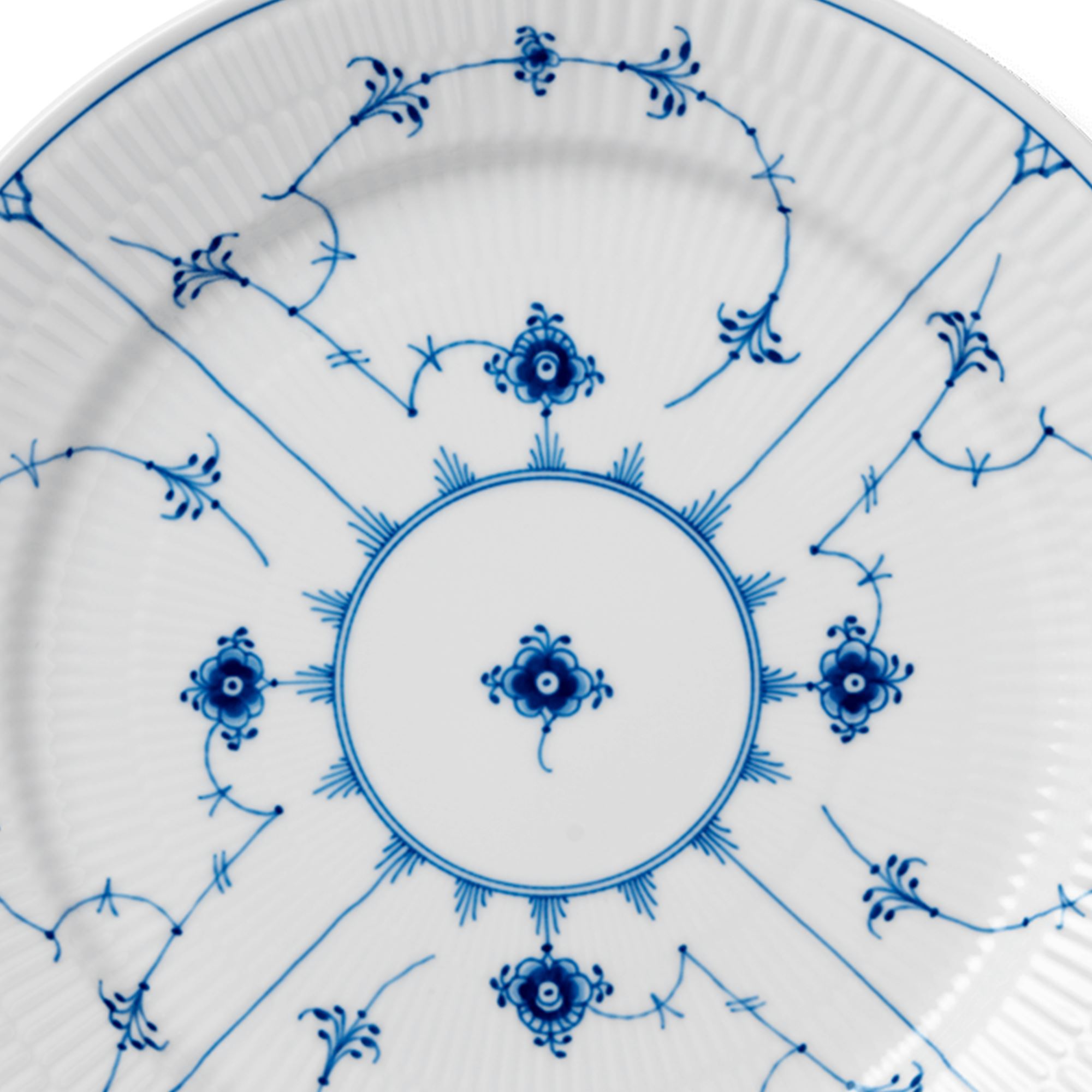 Blue Fluted Plain Plate, 27 cm | Royal Copenhagen