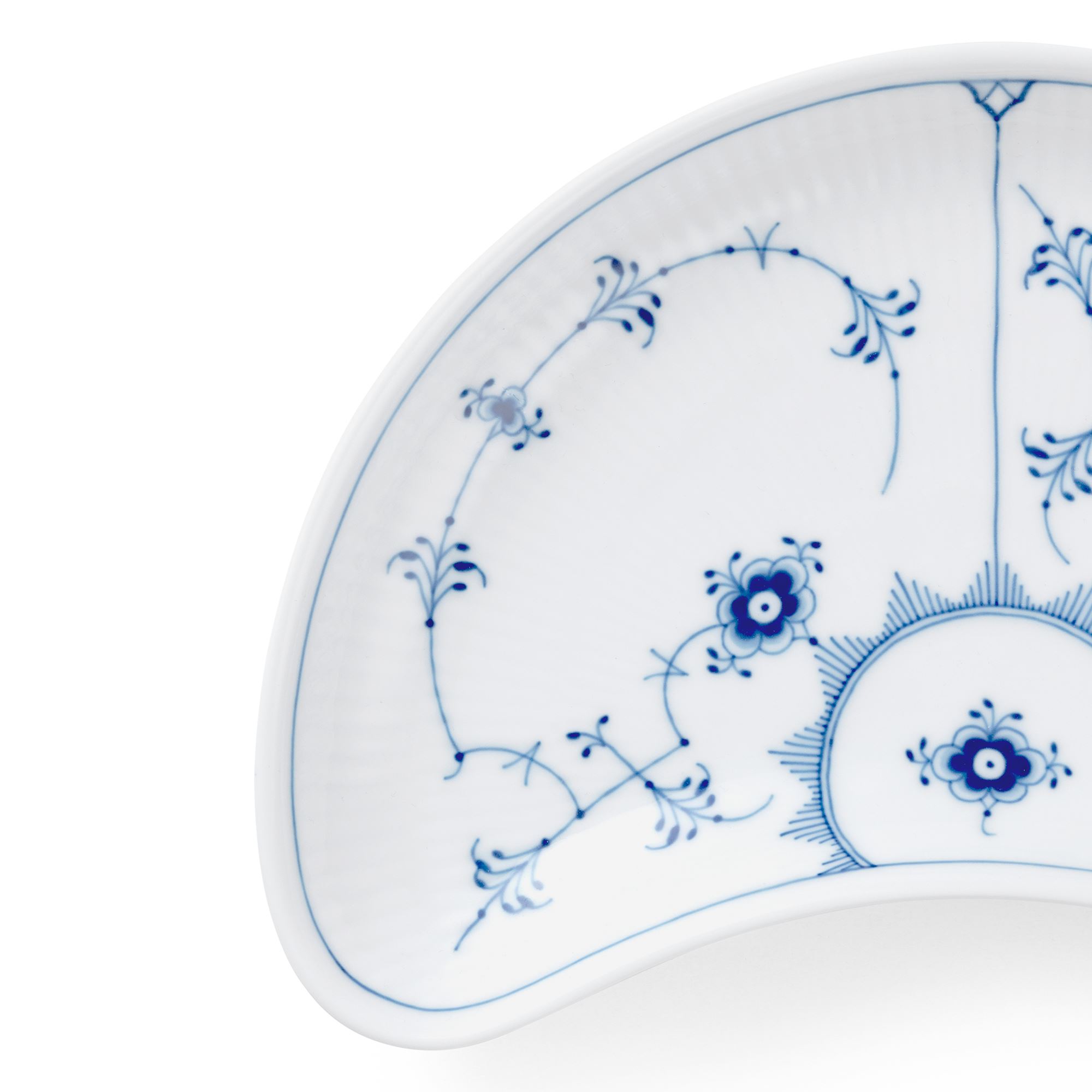 Blue Fluted Plain Half Moon Dish, 22 cm | Royal Copenhagen