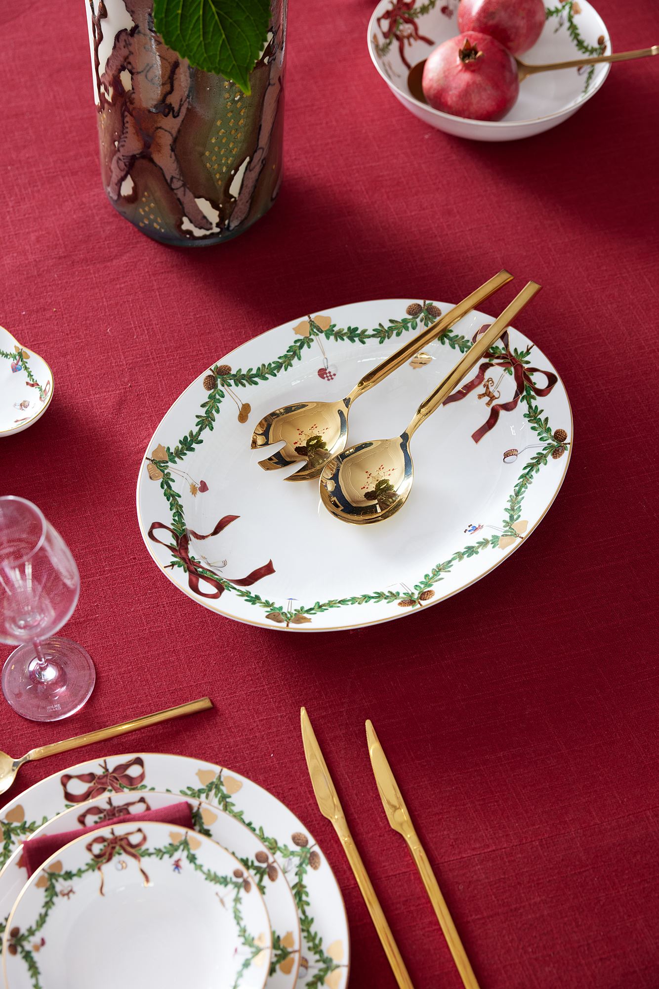 Dæk dit julebord med Stjerne Riflet Jul
